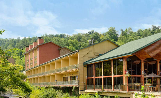 Gatlinburg Deals & Specials at River Terrace Resort