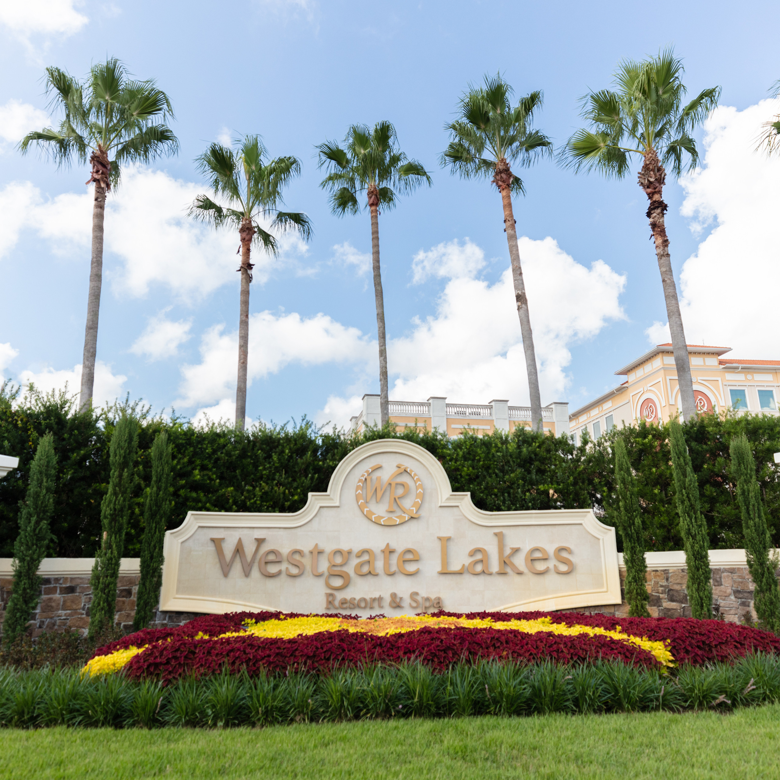 Download Your Favorite Westgate Lakes Wallpaper HERE!