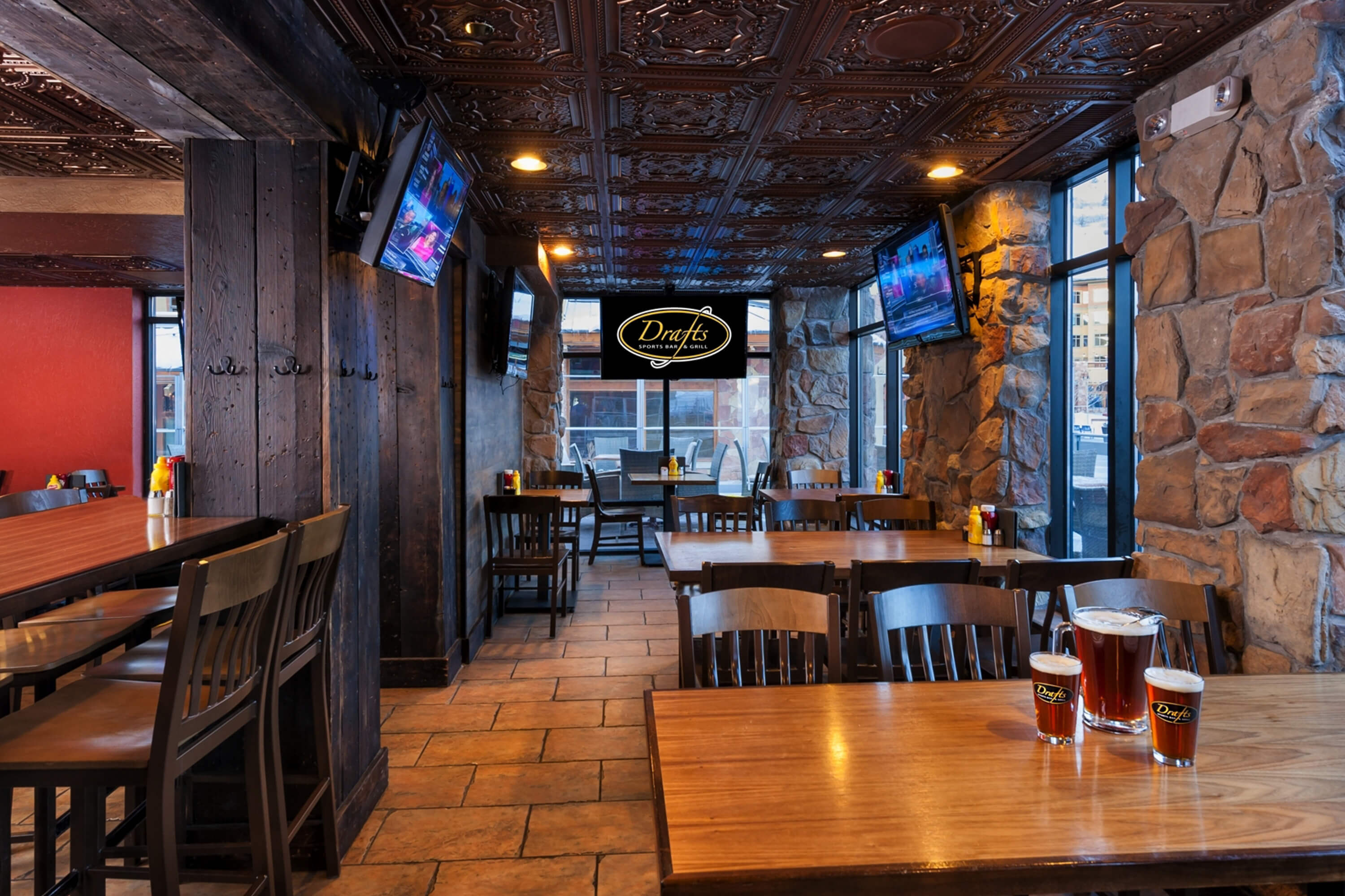 Drafts Sports Bar & Grill - Westgate Park City Dining